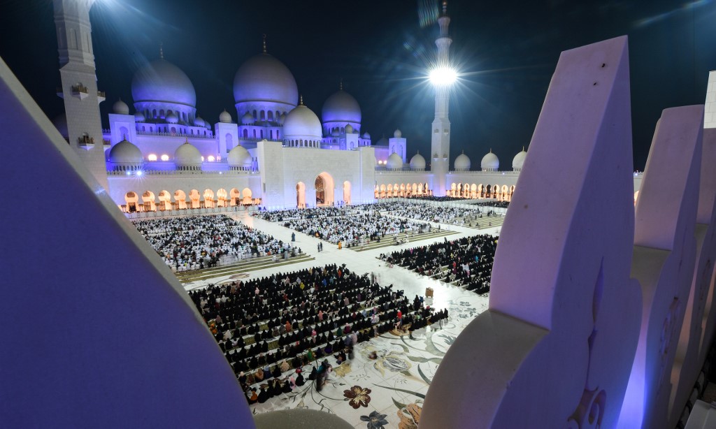 How Muslims Celebrated the Sacred Night of Laylat al-Qadr | Al Bawaba