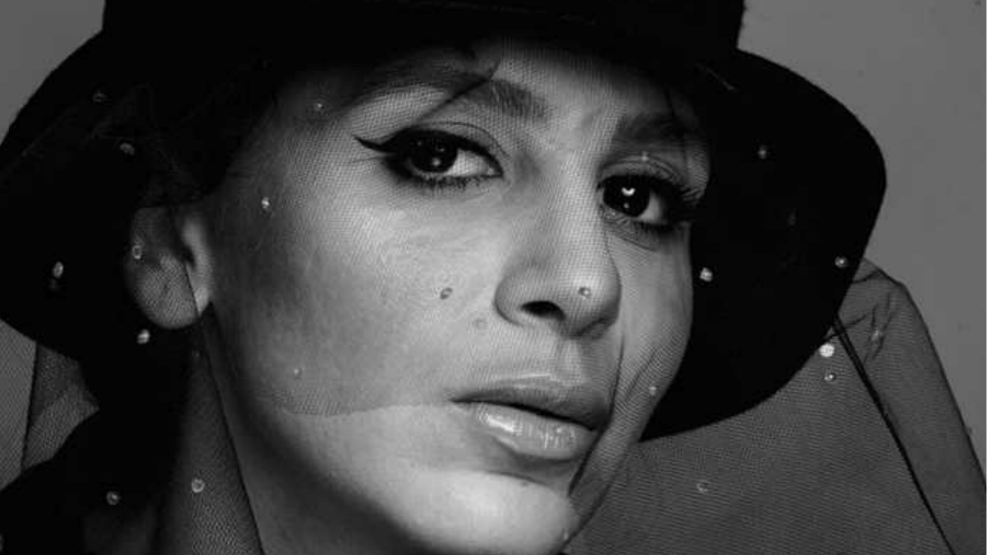 Classic Look! the Beautiful Jamila Awad in Latest Photo Session | Al Bawaba