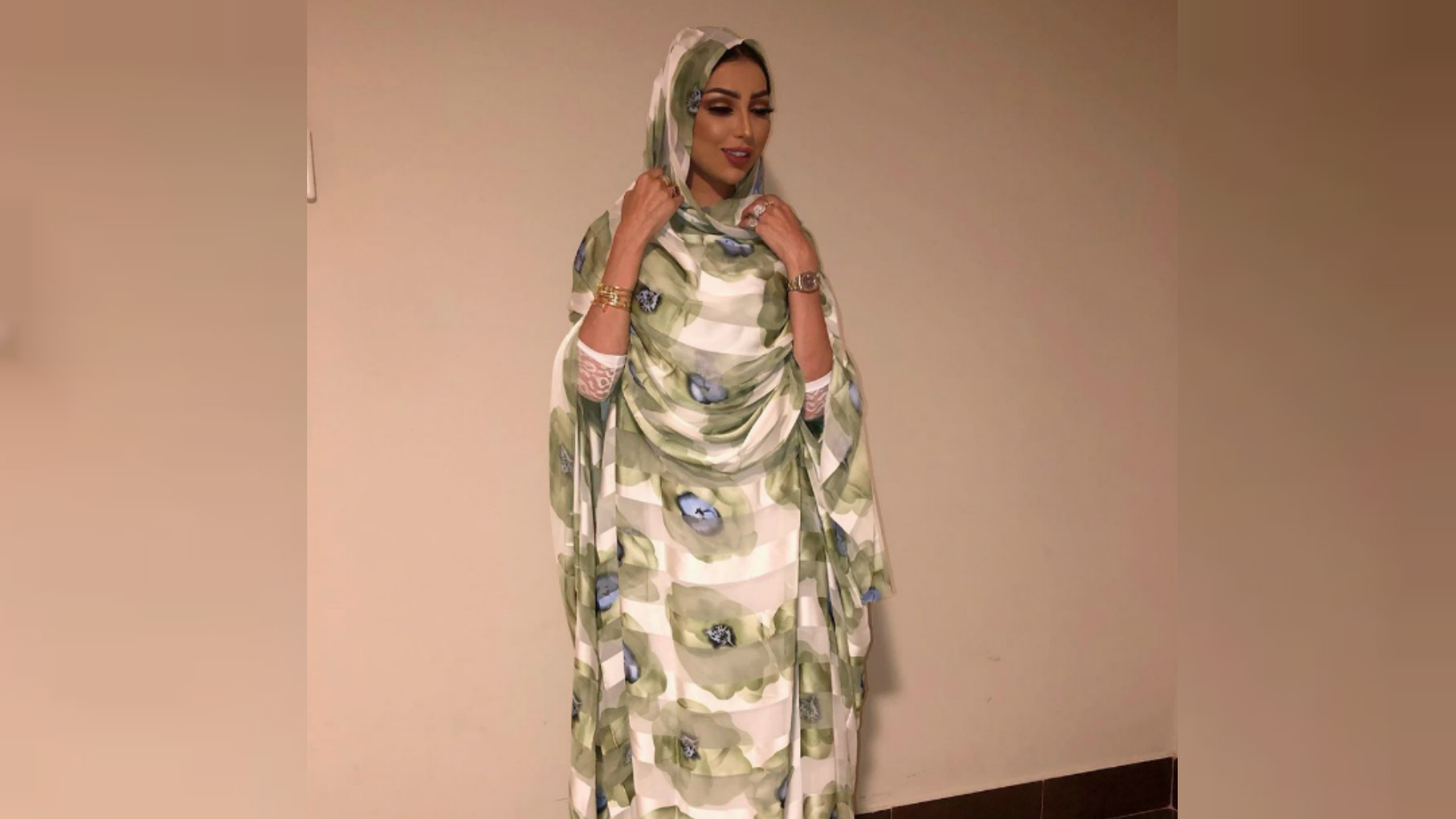 Check Dunia Batma's Pictures in an Attractive Desert Look | Al Bawaba