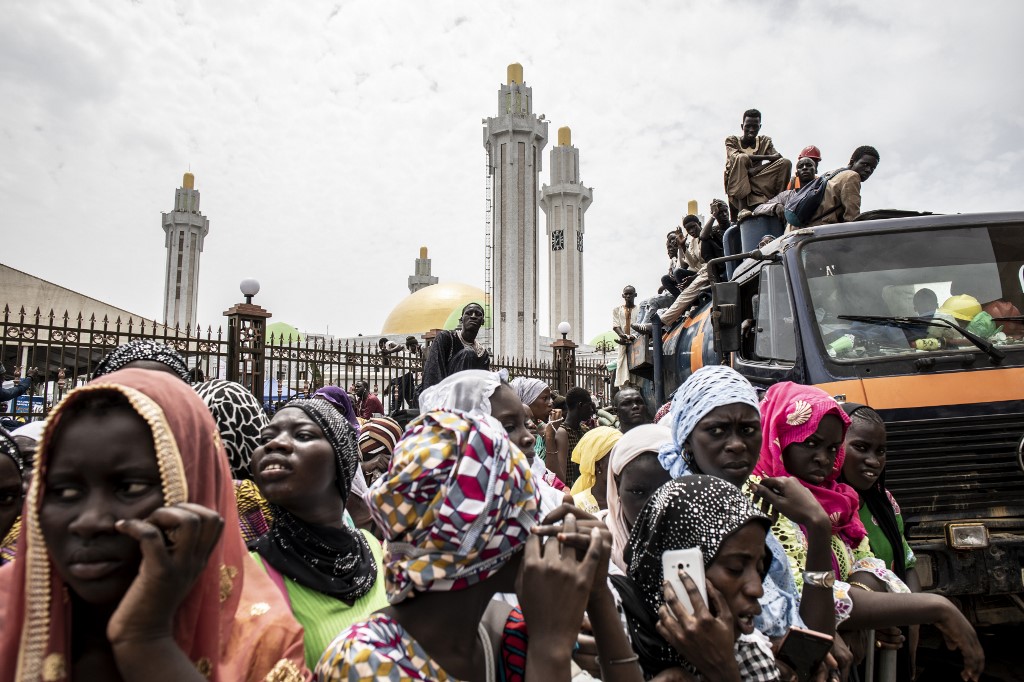 Senegal Opens Stunning Sufi Mosque: Massalikul Jinaan or 'Paths to ...