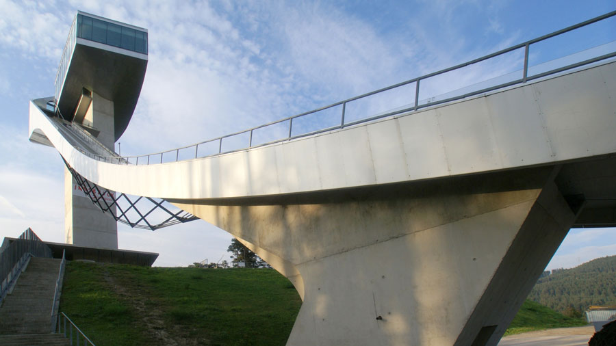 Iraqi-born architect Dame Zara Hadid dies at 65 | Al Bawaba