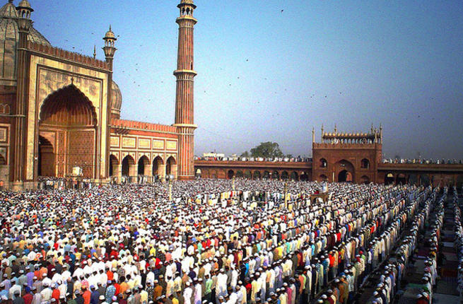 Eid unwrapped: 10 traditions you'll see this weekend | Al Bawaba