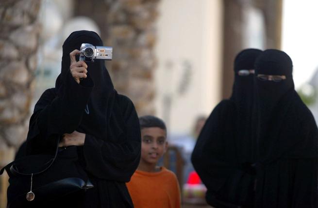 Arabs Behaving Badly Abroad | Al Bawaba