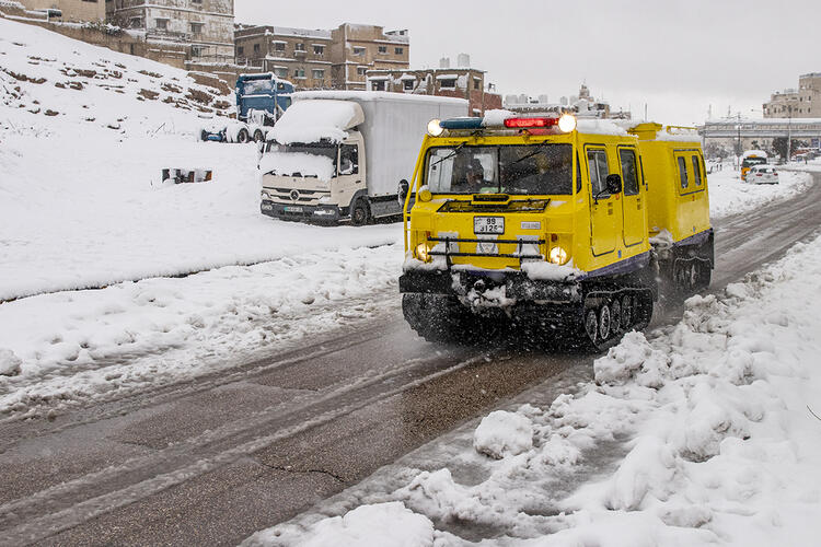 In Pictures: Major Snowstorm Hits Amman, Jordan | Al Bawaba