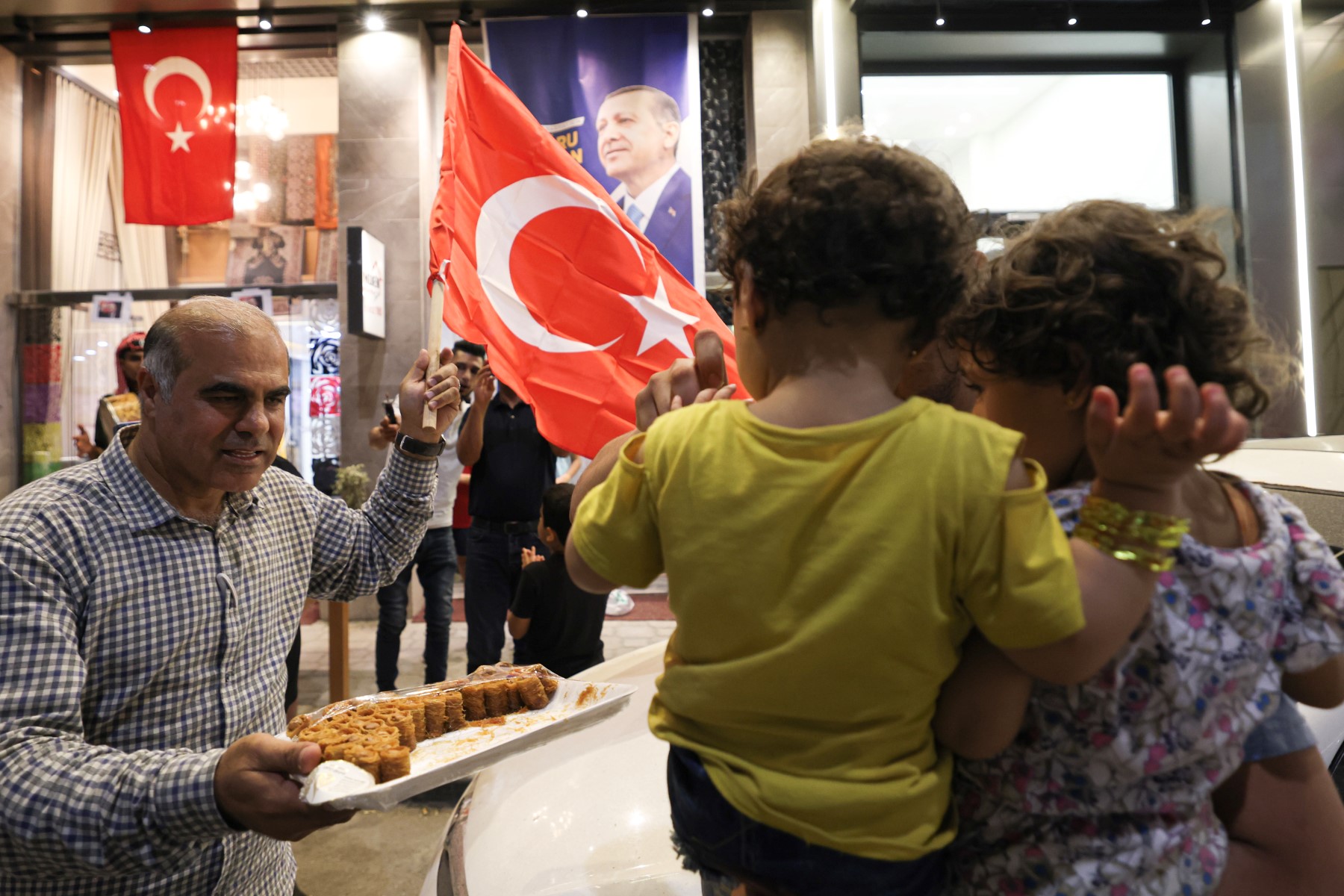 Palestinians in Gaza Celebrate Erdogan’s Victory | Al Bawaba