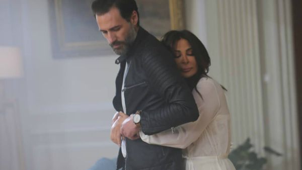 No Comment! Elissa Explains Bed Scene From New Music Video | Al Bawaba