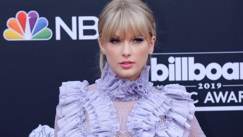 Emirati Jewelry Brand Ruwaya Appears in Taylor Swift's New 'Lover ...