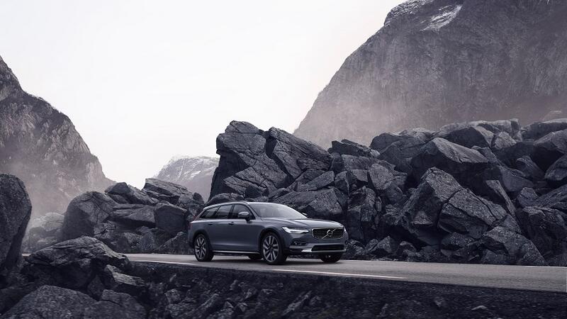 Volvo Cars Introduces Refreshed S90 and V90 Models, Mild Hybrid ...