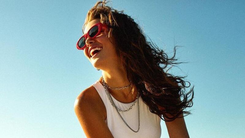 Are You Jealous Kerem?! Hande Erçel STUNS in Black Bikini With Sister ...