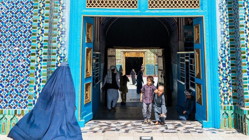 Oasis of Peace: Welcome to The Blue Mosque in Afghanistan | Al Bawaba