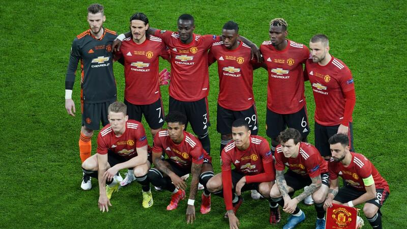 Manchester United Open to Selling Ten Players | Al Bawaba