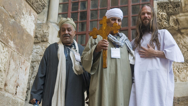 Relations Between Copts, Government and Islamic Groups in Egypt | Al Bawaba