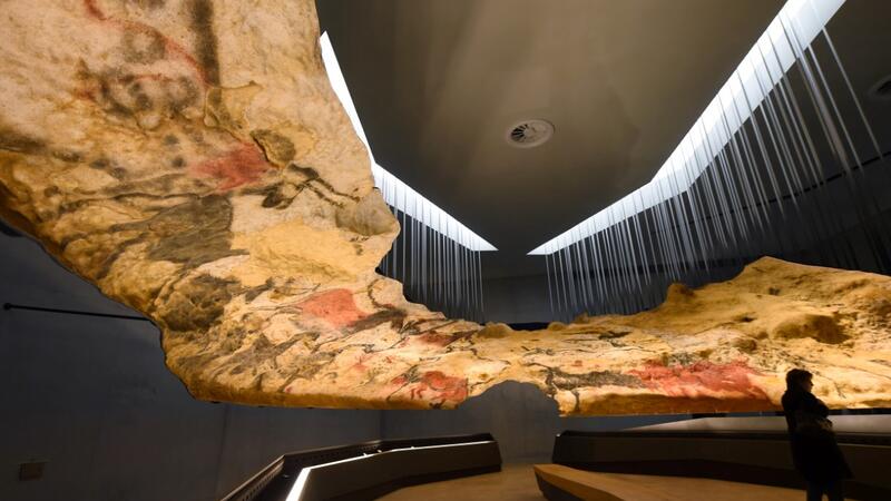 Stone Age Cave Paintings Come Alive Off The French Coast (AFP) | Al Bawaba