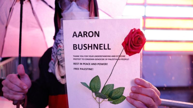 US veterans burn uniforms at vigil for Aaron Bushnell | Al Bawaba