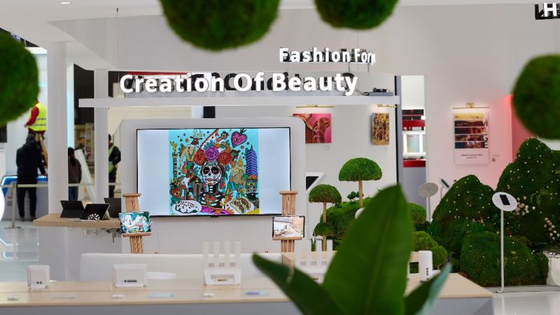 Huawei Charts a New Course and Showcases High-end Fashion-forward ...