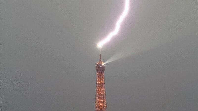 Electrifying Experience: Video of Lightning Tipping Eiffel Tower Goes ...