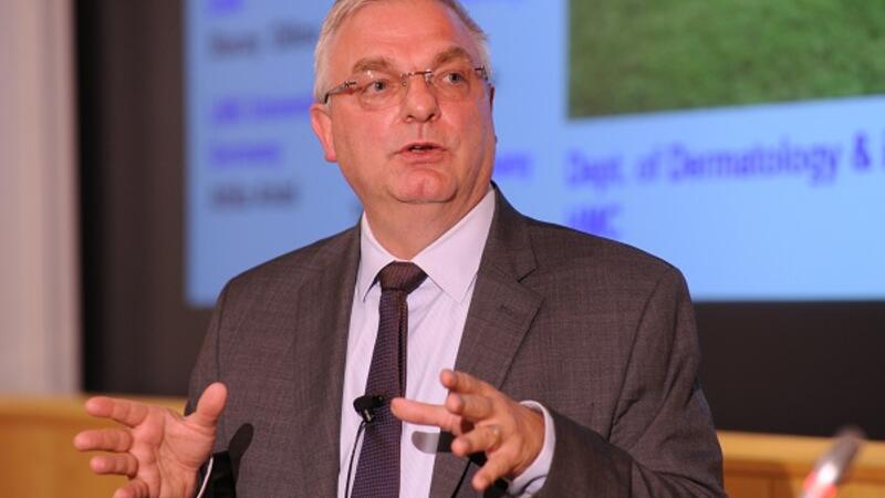 WCM-Q Grand Rounds Addresses Debilitating Skin Condition | Al Bawaba