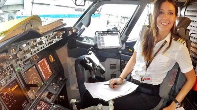 Female pilot for Turkey's Pegasus Airlines becomes internet sensation ...
