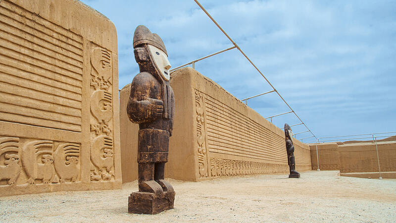 Archaeologists Find Remains of 132 Children in Peru's Ancient Chimu ...