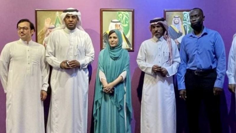 Pakistani Woman is First Artist to Hold Solo Show in Madinah | Al Bawaba