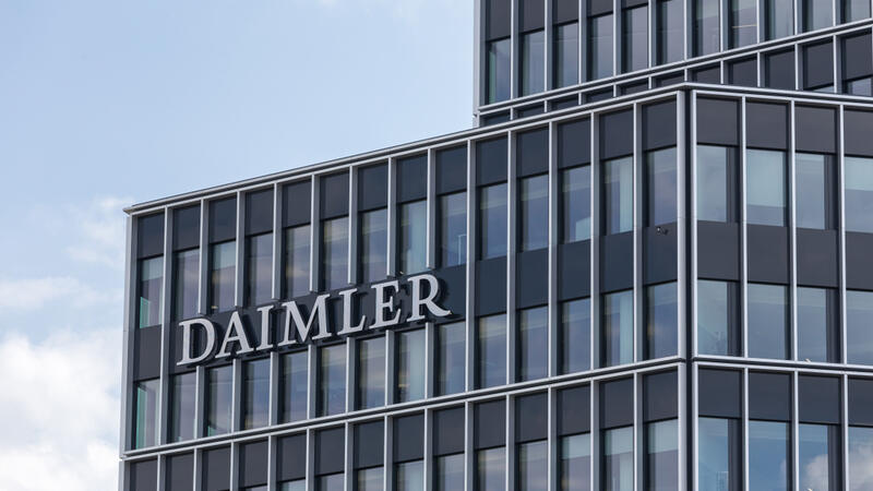 Daimler to Spin off Truck Division, Change Name to Mercedes-Benz | Al ...