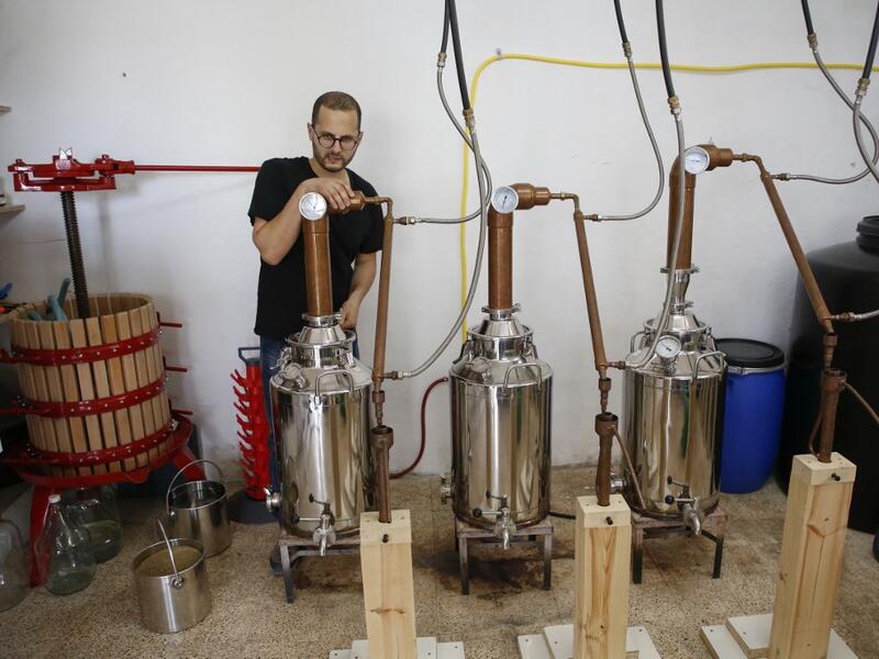 Traditional Arak From The Bordeaux of Palestine | Al Bawaba