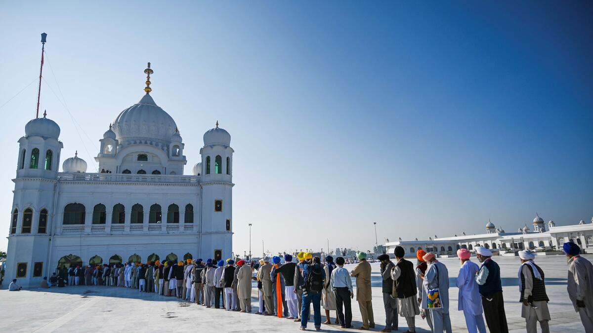Indian Sikhs Make Historic Pilgrimage to Holiest Sites in Pakistan | Al ...