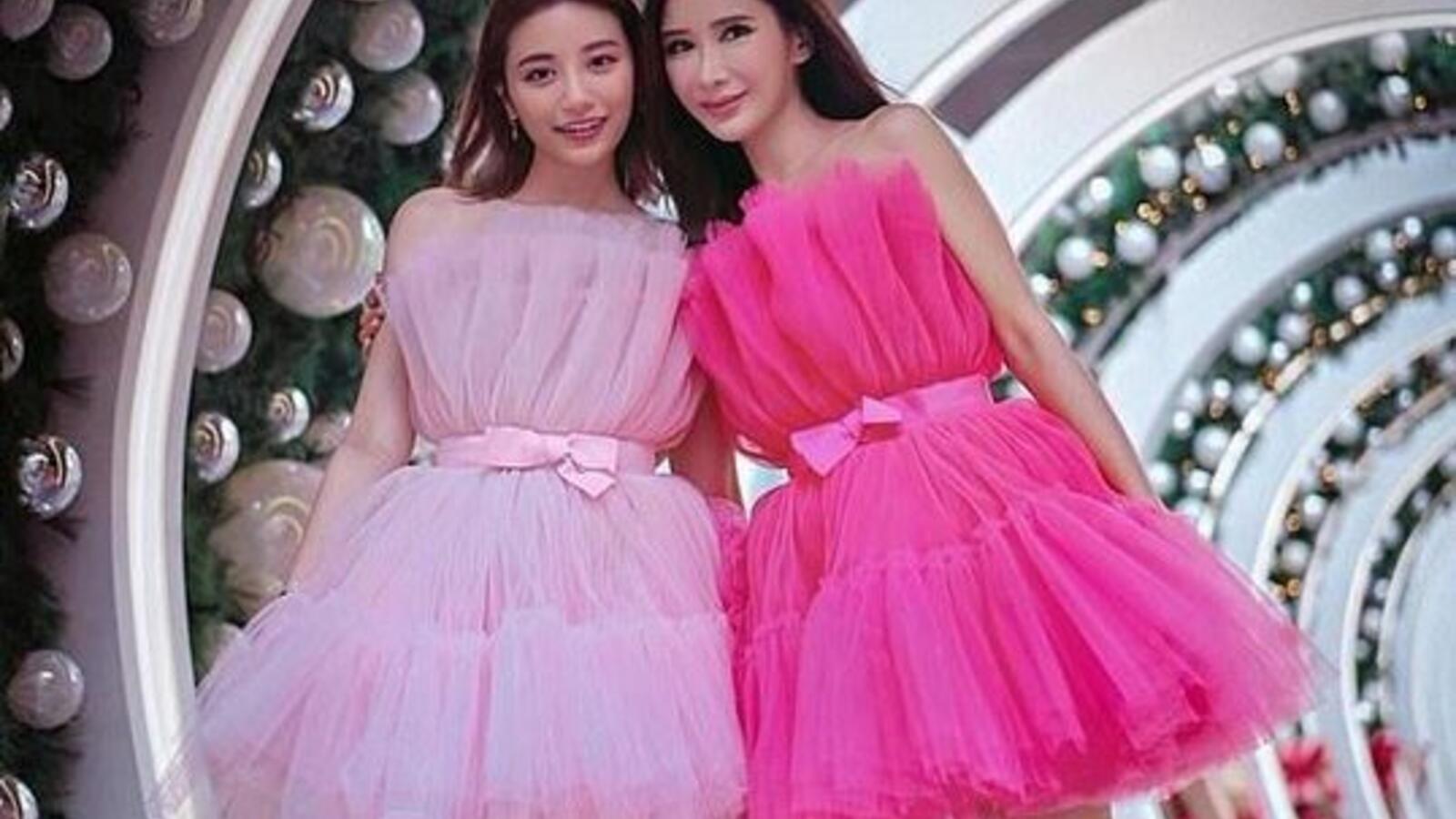 Singapore Insta-Fame: Are They Sisters or Mom, Daughter Look-a-Likes ...