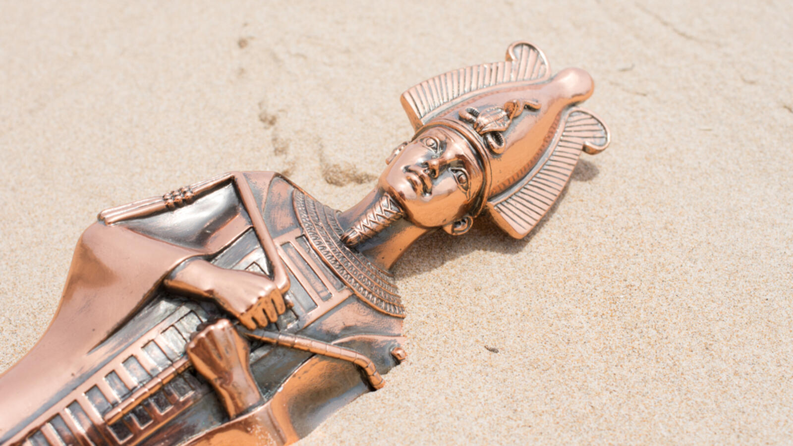 Egyptian Team Discovers Osiris Statue in Djoser Pyramid | Al Bawaba