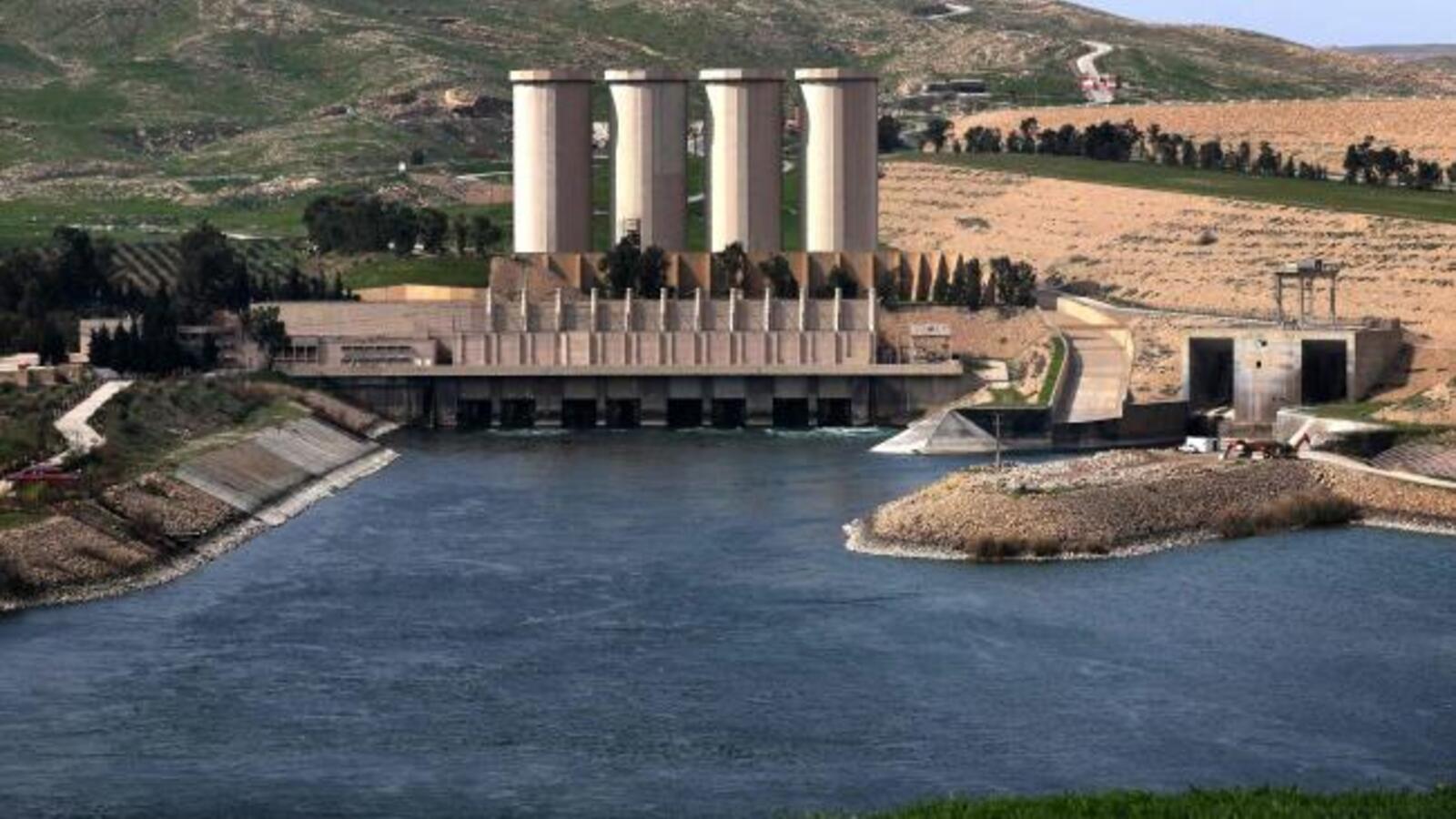 Iraqi forces face Daesh ‘suicide boats’ as they reach Tigris River in ...