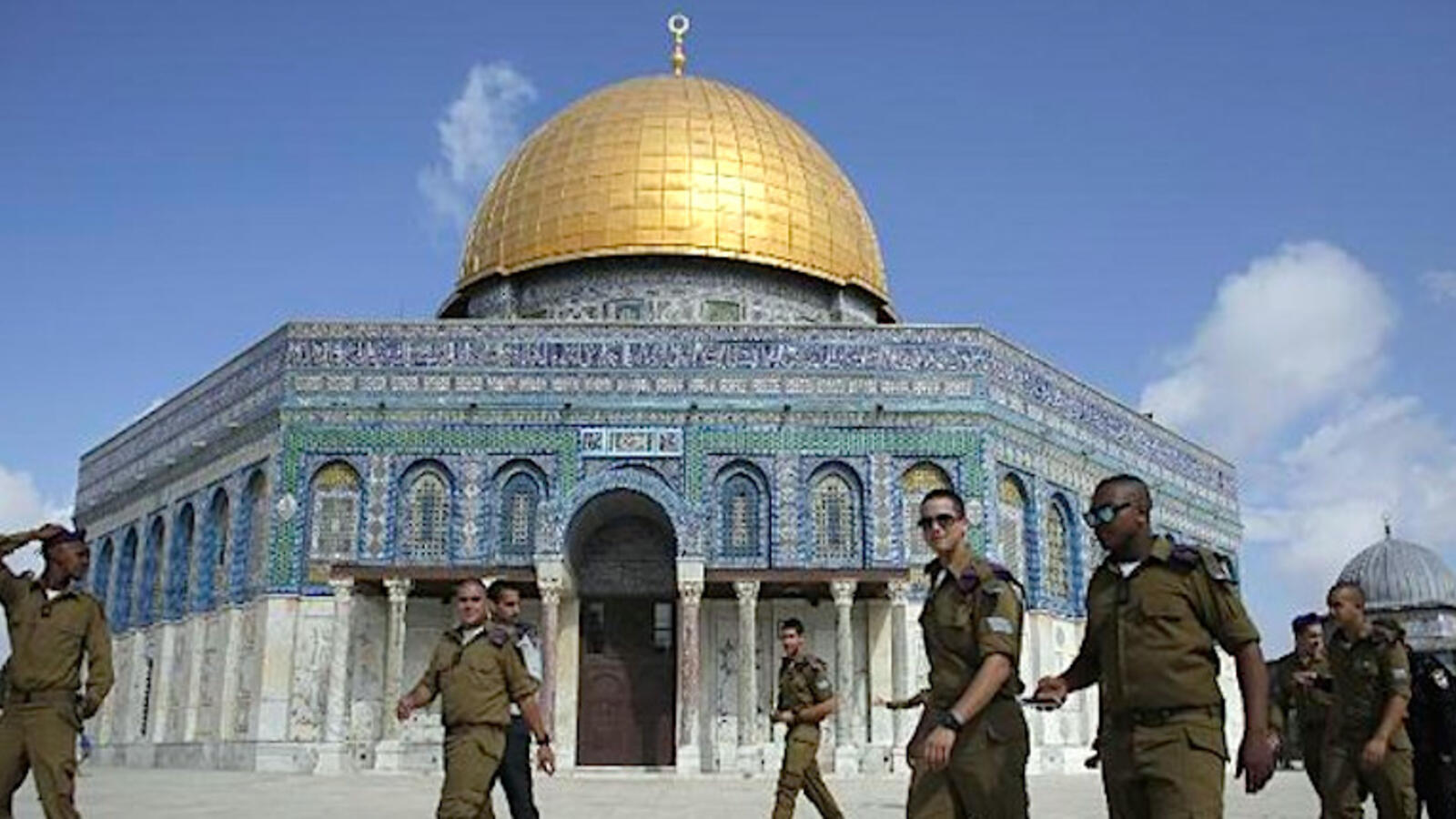 Watch the moment a Jordanian imam gets kicked out of Aqsa … by ...