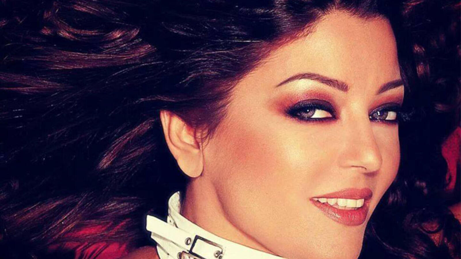 Such the dutiful citizen! Samira Saeed takes voting very seriously, no ...