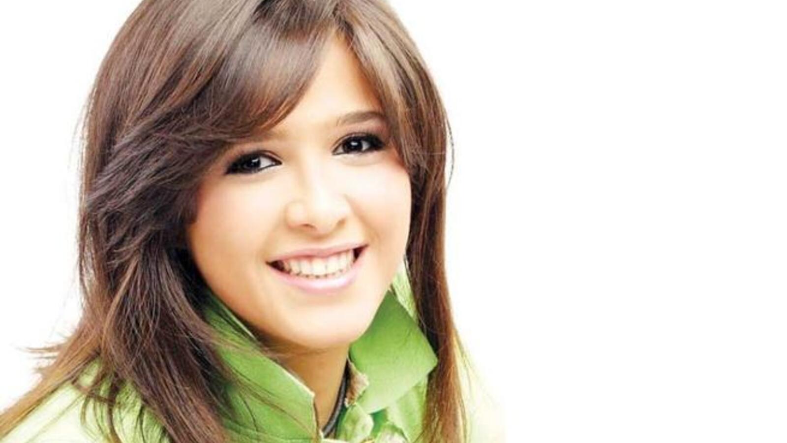 Egyptian superstar Yasmine Abdul Aziz stays down to earth | Al Bawaba