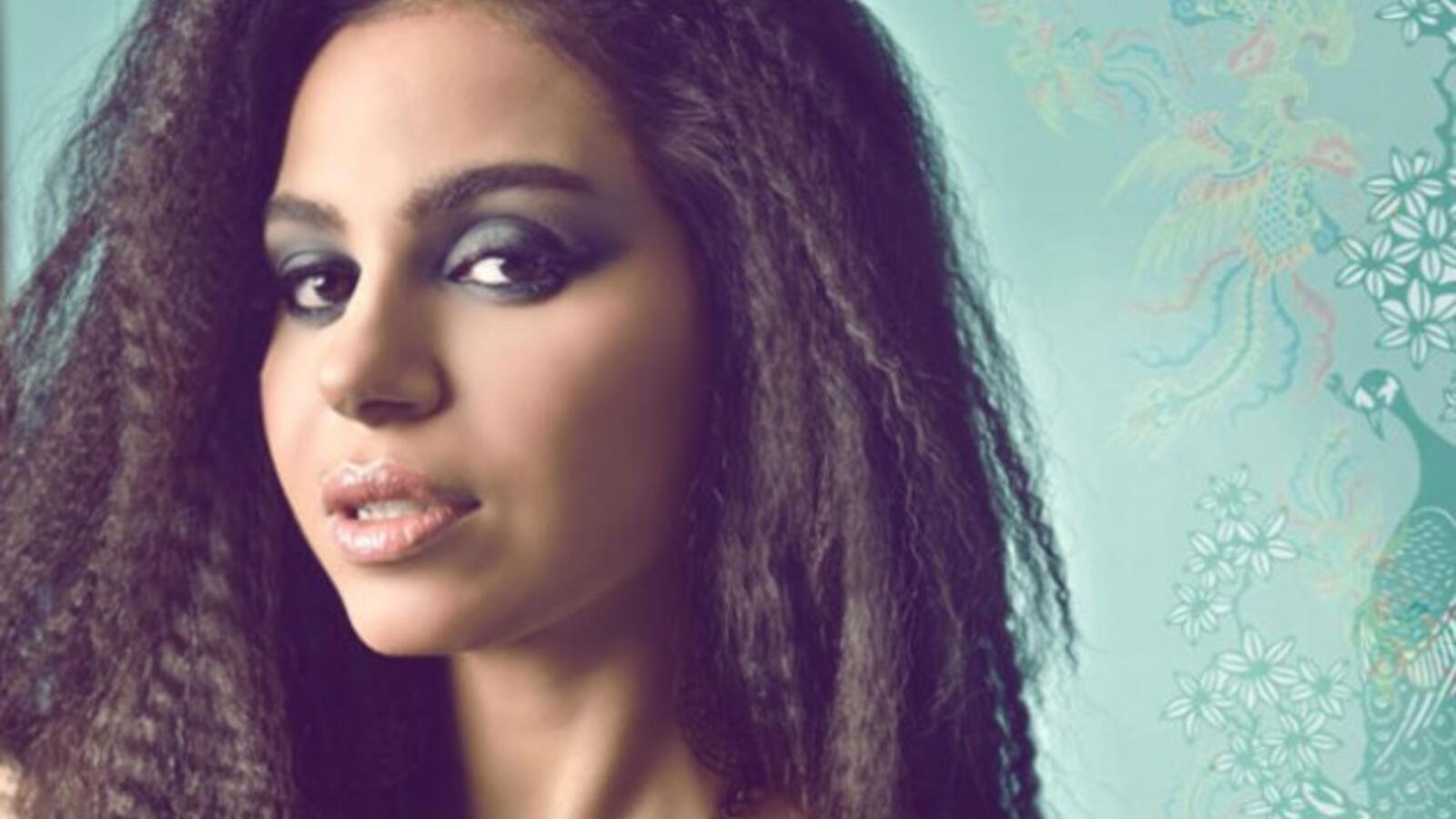 الفنانة المصرية نسرين أمين تتألق بإطلالة "البرونز" من Fendi! | البوابة