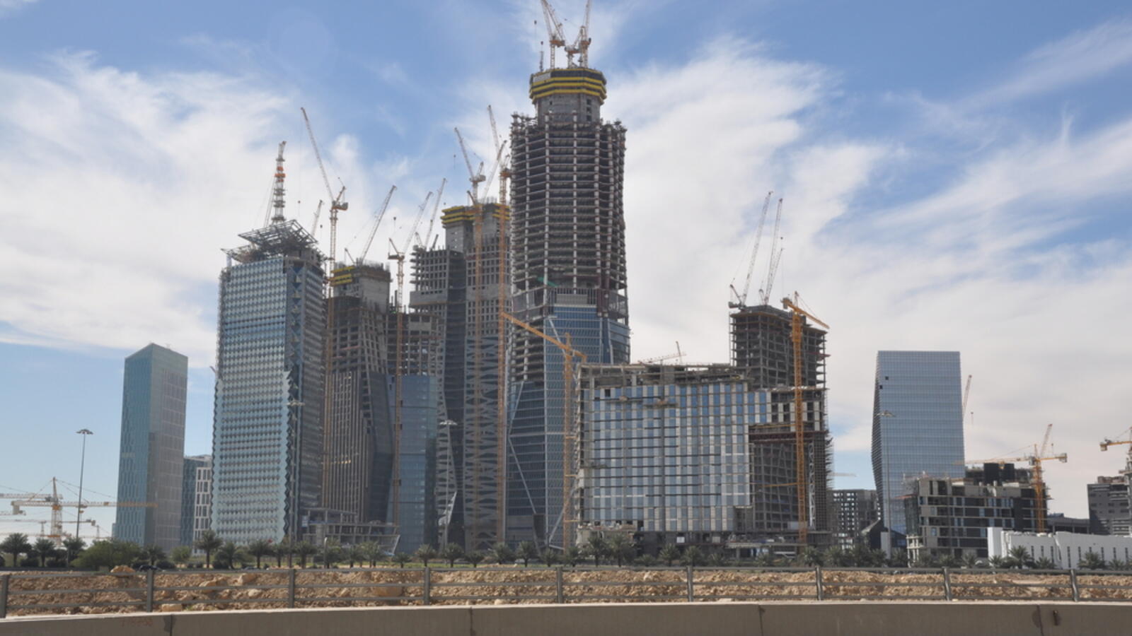 Saudi Arabia Tops GCC With Over 5,000 Projects Worth $1.6 Trillion | Al ...