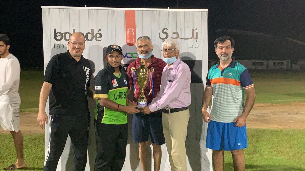 UAE Coach Encourages Rising Cricketers to Play 50 Overs Format | Al Bawaba