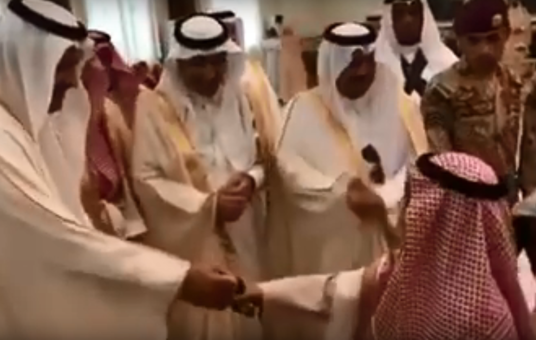 Child Praises Saudi Prince, Receives Expensive Watch | Al Bawaba