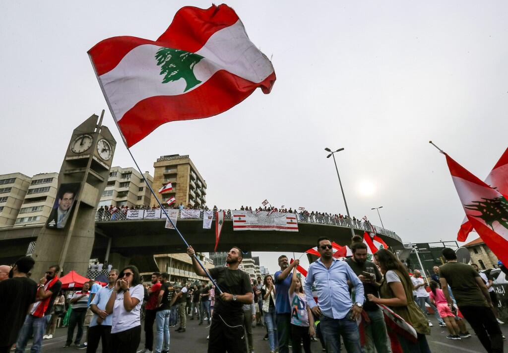 Lebanon: Protestors, Police at Loggerheads Over Road Closures | Al Bawaba