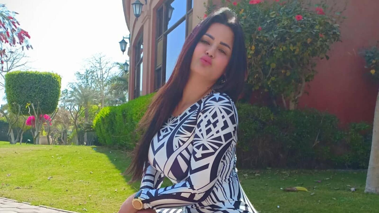 Sama Al Masri Welcomes 2020 in the Strangest Way.. Handing 'Underpants ...