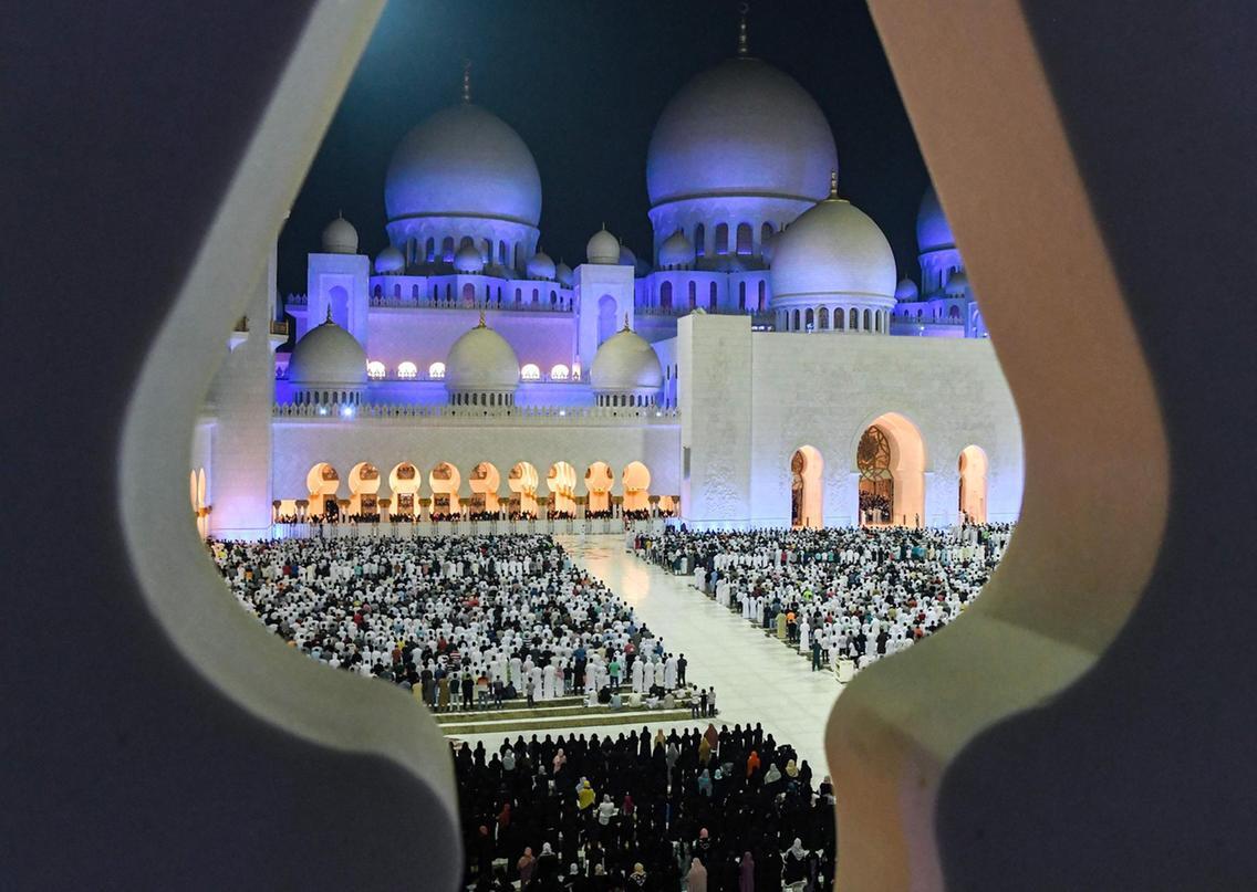 Waseem Yousef Dismissed as Imam of Sheikh Zayed Mosque After Twitter ...