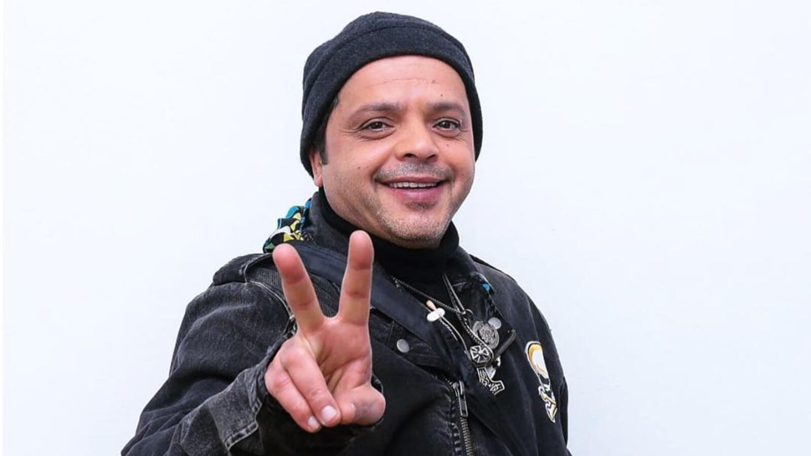 Ouch! Mohamed Henedy Falls Down While Filming New Uber Ad (Video) | Al ...