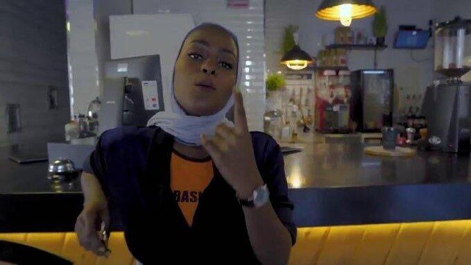 Saudi Rapper 'Bint Makkah' Denies Being Detained by Authorities Over ...