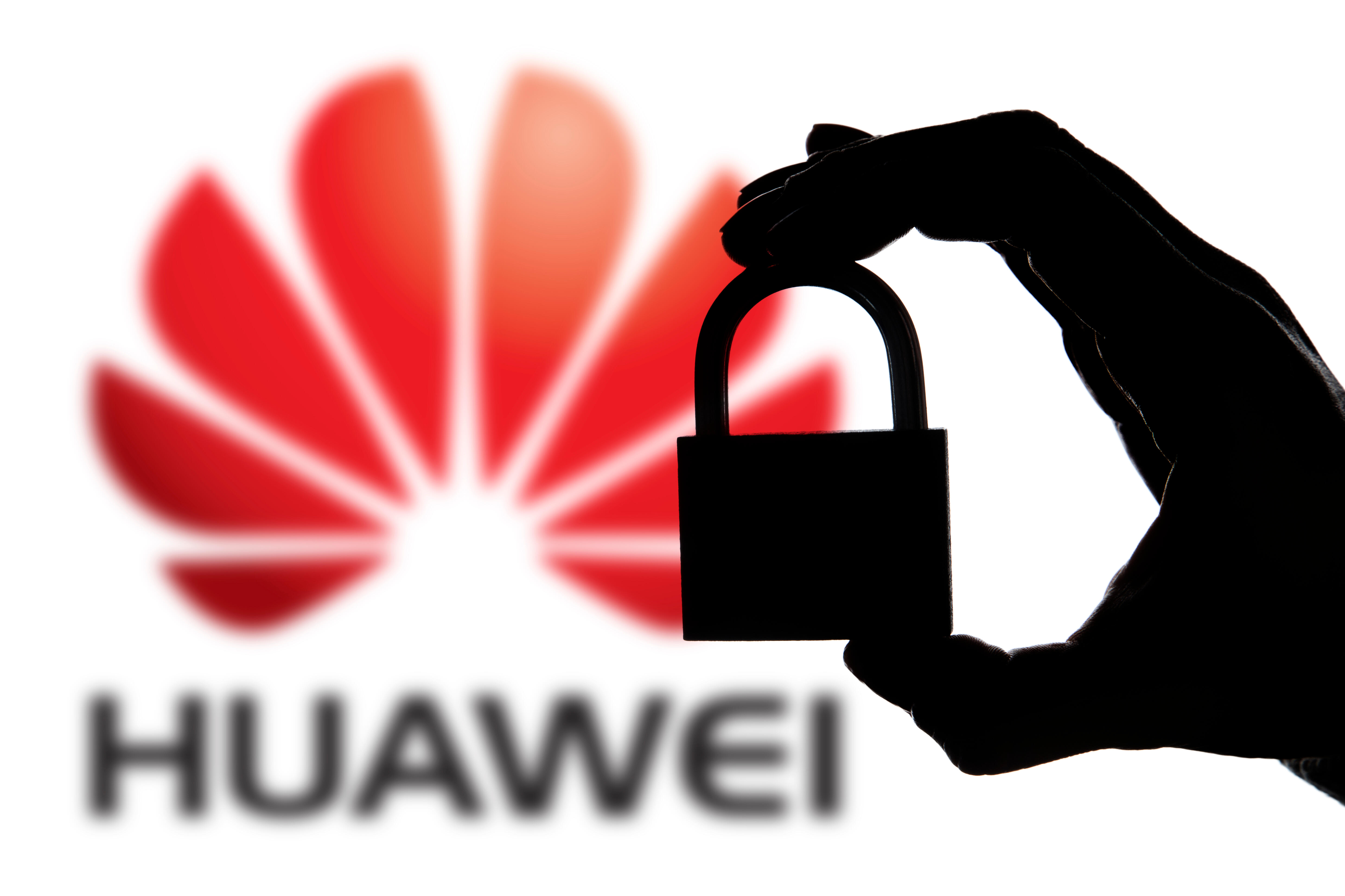 How Do New US Restrictions Affect Huawei Users Worldwide? | Al Bawaba