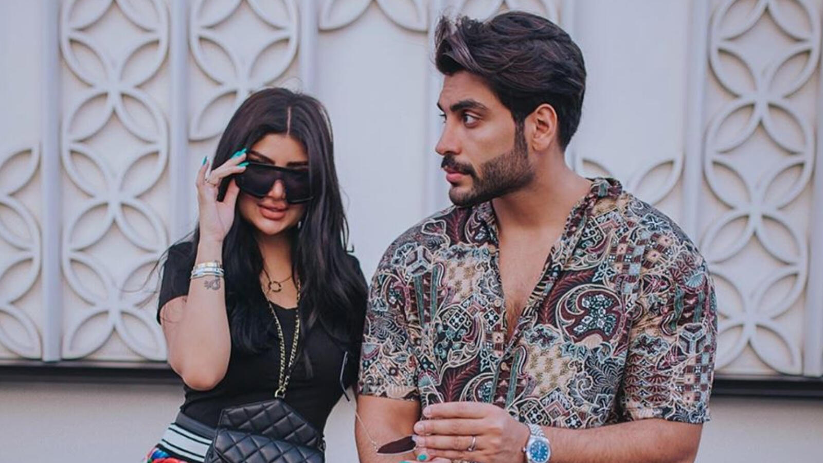 Khaliji Cha-Ching! Kuwaiti Model Gifts His Saudi Makeup Artist Wife 24 ...