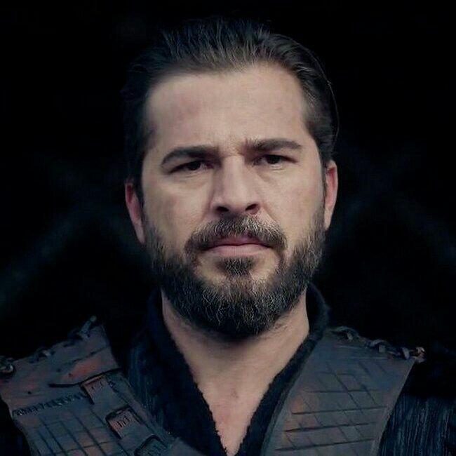 Turkish Leading Actor Engin Altan Meets Terminally Ill Pakistani Kids ...