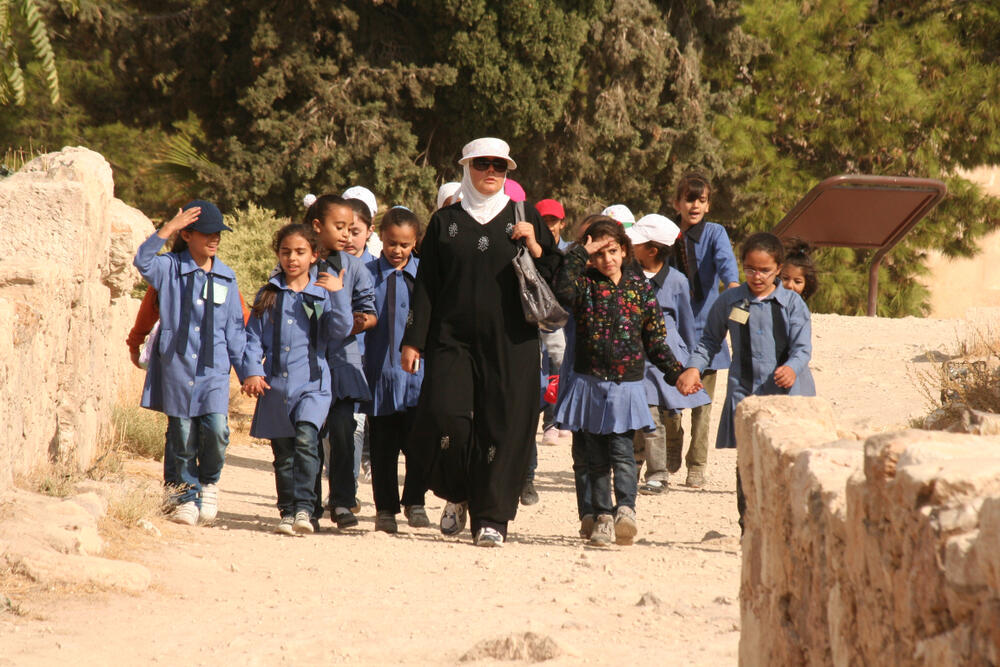 Two Million Jordanian Pupils Head to School After Six-Month Online ...