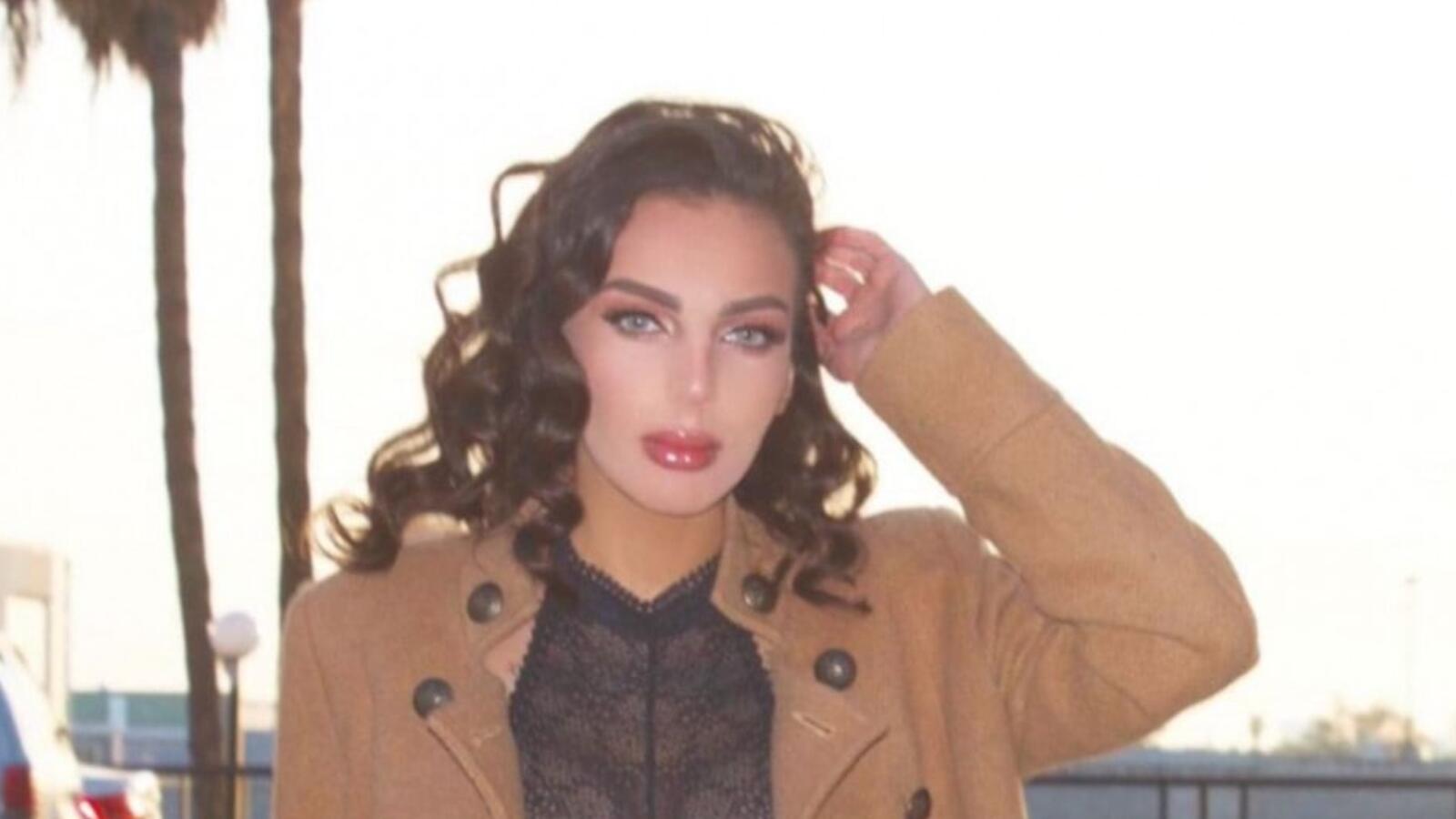 And Now She's Wearing a Thong! Saudi Vlogger Alanoud Alissa Semi Naked ...