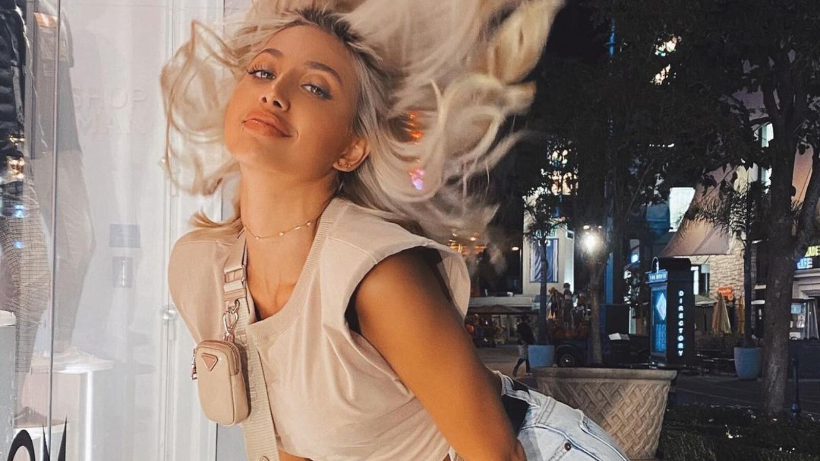 Wait, What?! Model Roz Has Been Married Since 7 Years.. Check Out Her ...