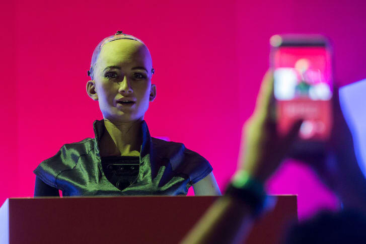 Feeling Lonely! Sophia The Robot For Android Company | Al Bawaba