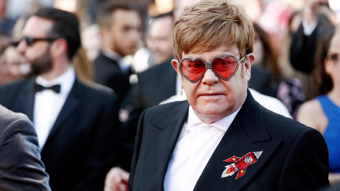 50 Years Later, Elton John Recreates ICONIC Rock And Roll Photo | Al Bawaba